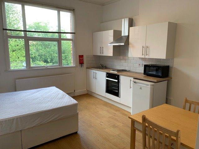 Manstone Road, Kilburn NW2 Studio - £1,213 pcm (£280 pw)