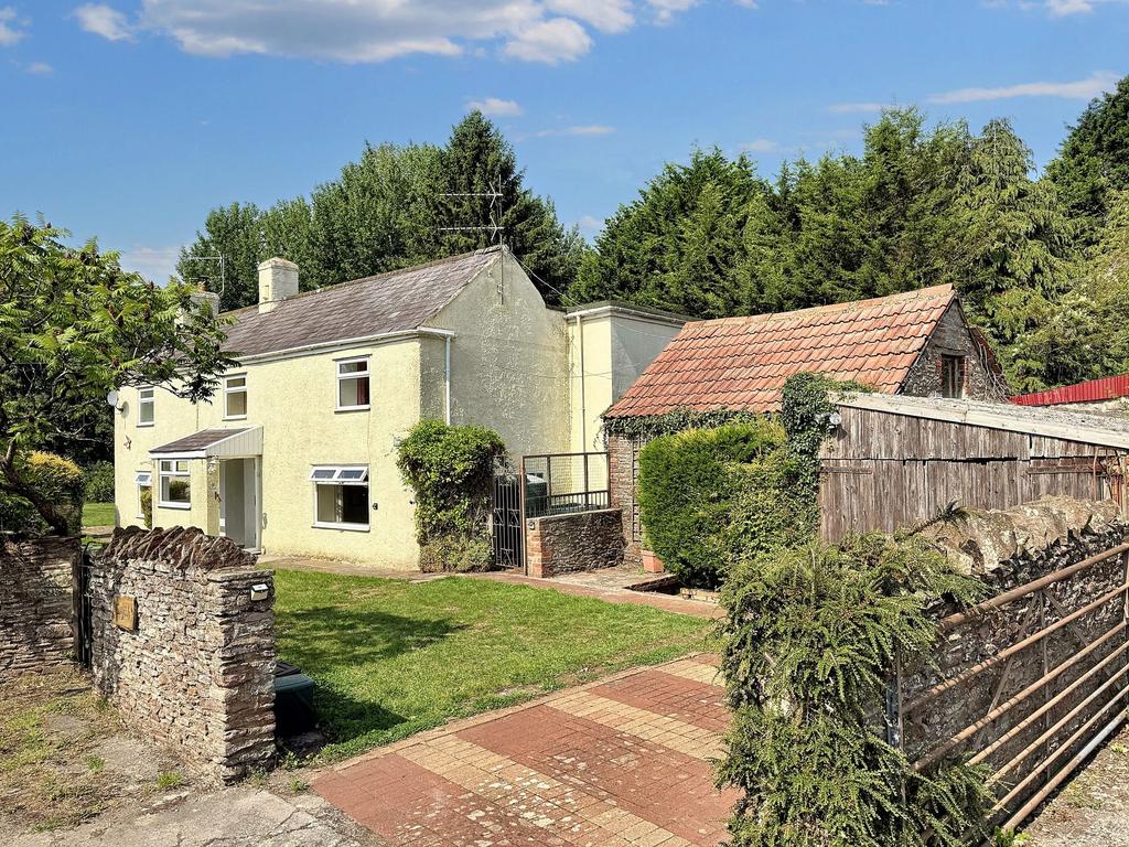 Chaingate Lane, Bristol BS37 5 bed detached house - £600,000