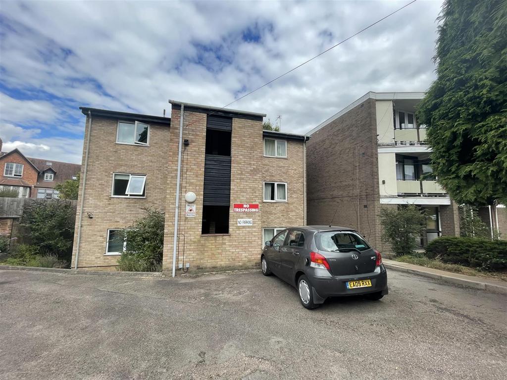 Pollard Court, Stoneygate 1 bed flat for sale - £115,000