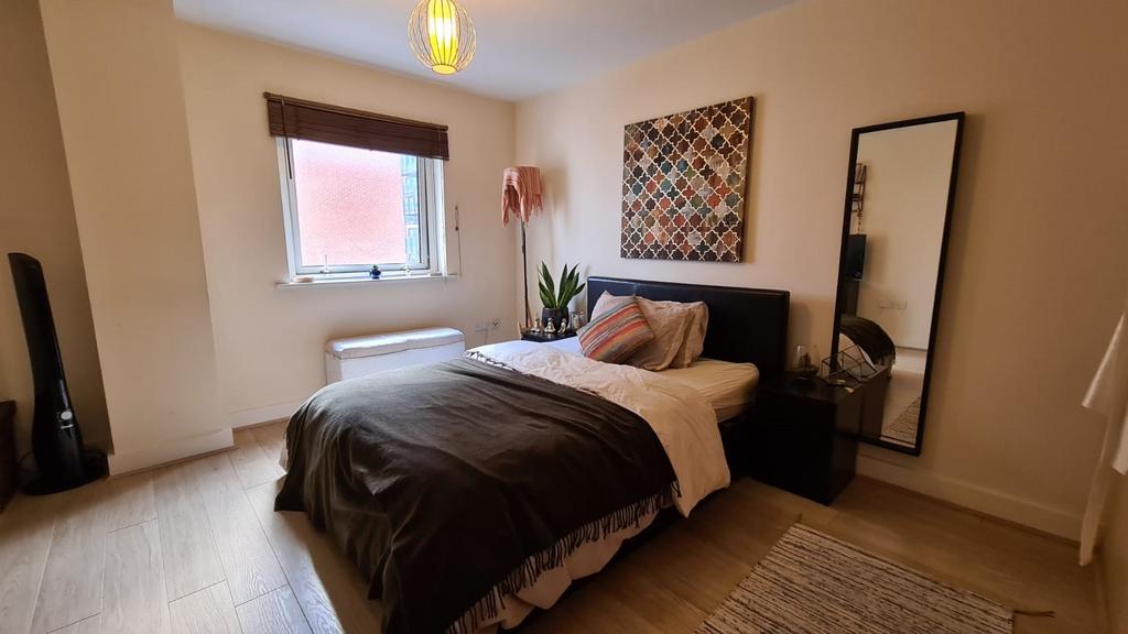 Endeavour Court, Ocean Village 1 bed apartment - £975 pcm (£225 pw)