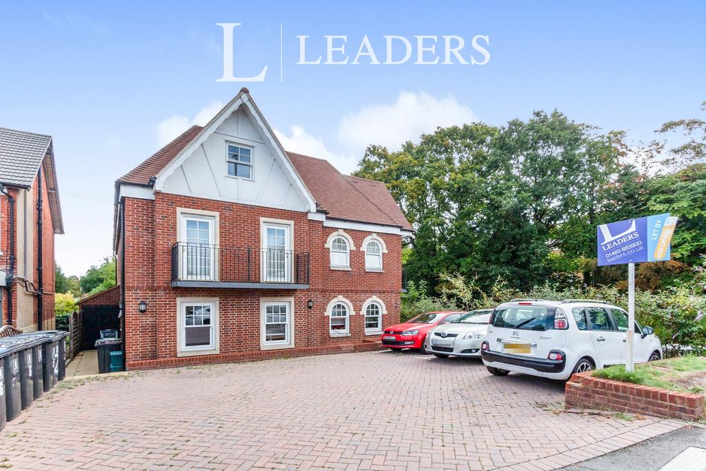 Bridge House, Chobham Road, GU21 2 bed apartment - £1,500 pcm (£346 pw)