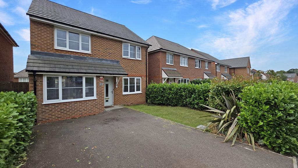 Garrett Meadow, Manchester M29 3 bed detached house - £375,000