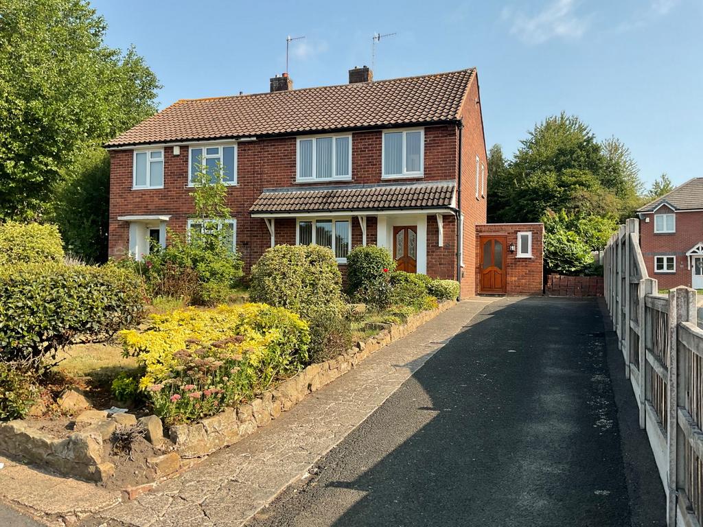 Swan Lane, Stourbridge DY8 3 bed semi-detached house - £215,000