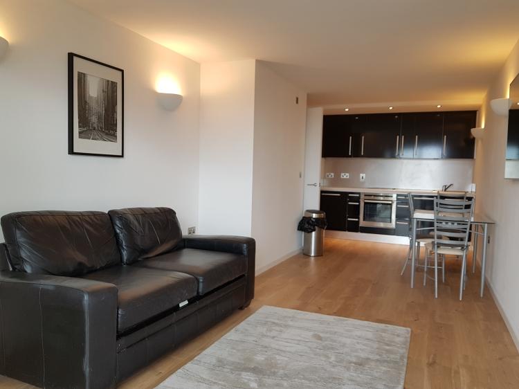 Riverside Way, Leeds LS1 2 bed apartment to rent - £1,295 pcm (£299 pw)
