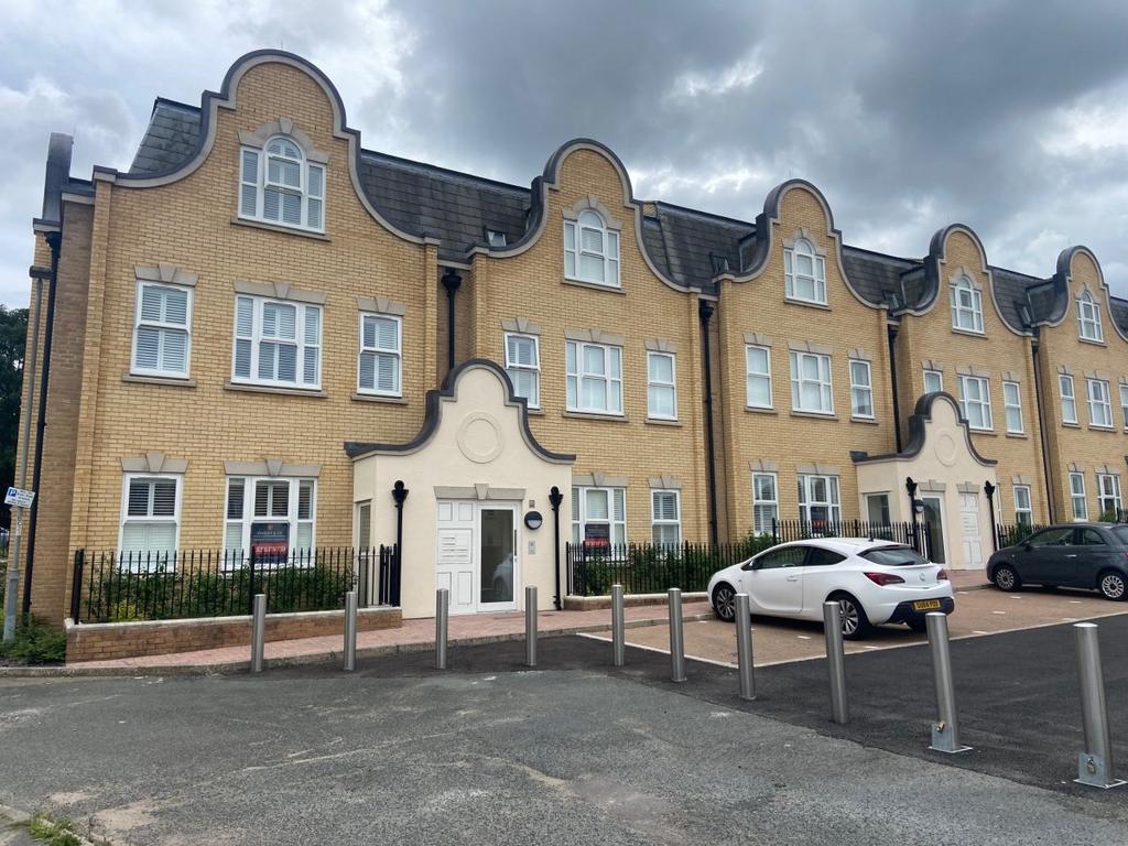 Dunton Court, Basildon 2 bed flat to rent - £1,450 pcm (£335 pw)