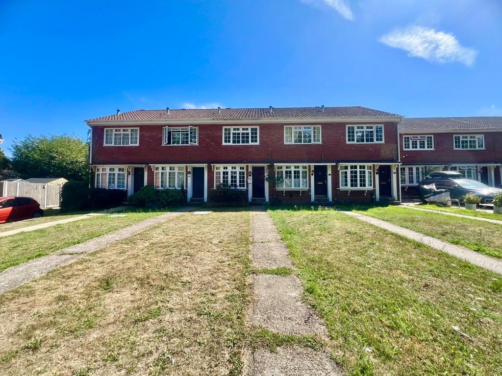 Imber Way, Southampton SO19 2 bed terraced house - £1,300 pcm (£300 pw)