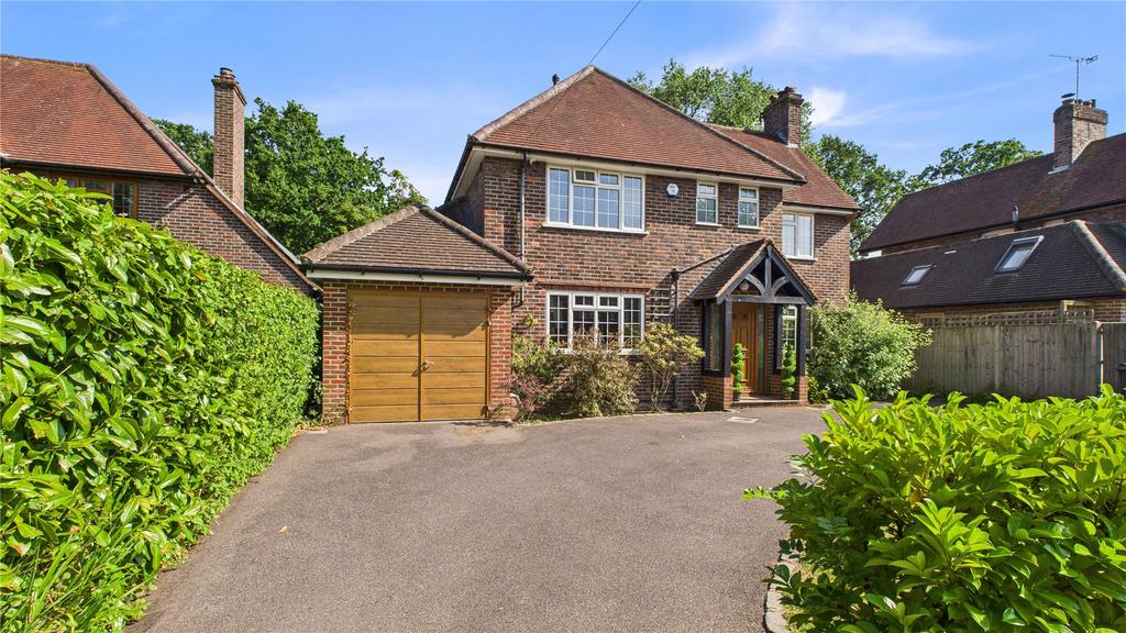 Wheatsheaf Close, Woking GU21 5 bed detached house for sale - £1,250,000