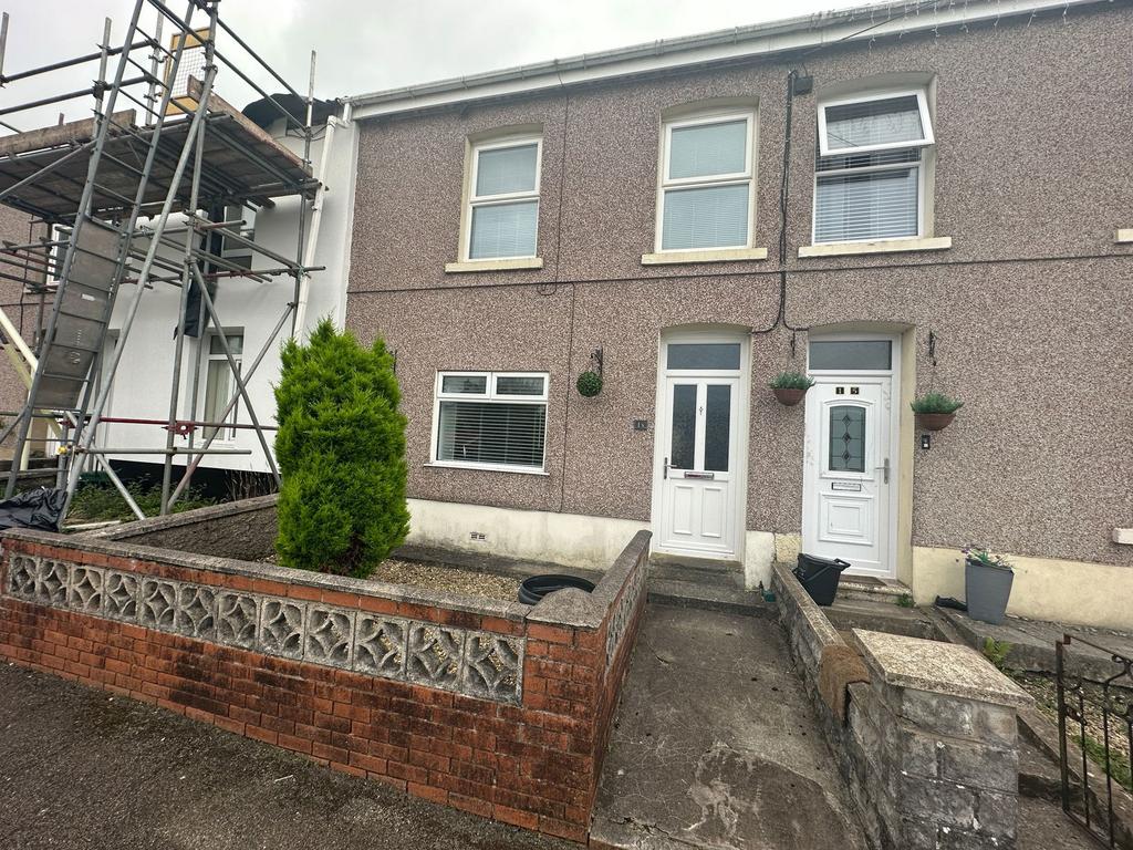 New Ceidrim Road, Garnant, Ammanford... 3 bed terraced house - £145,000