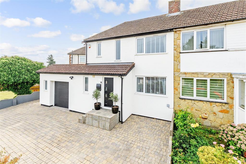 Hawthorn Road, Rochester ME2 3 bed semi-detached house - £264,000