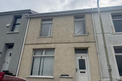 Brychan Place, Merthyr Tydfil, CF47 2 bed terraced house - £725 pcm (£ ...