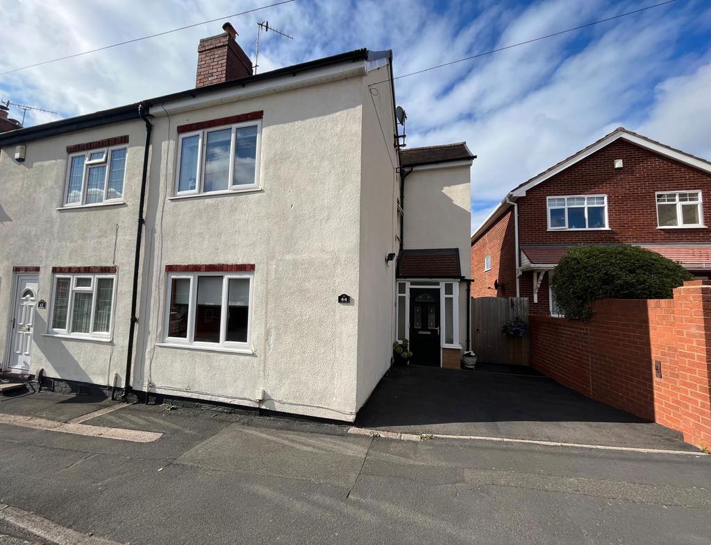 Maughan Street, Brierley Hill DY5 3 bed end of terrace house for sale ...