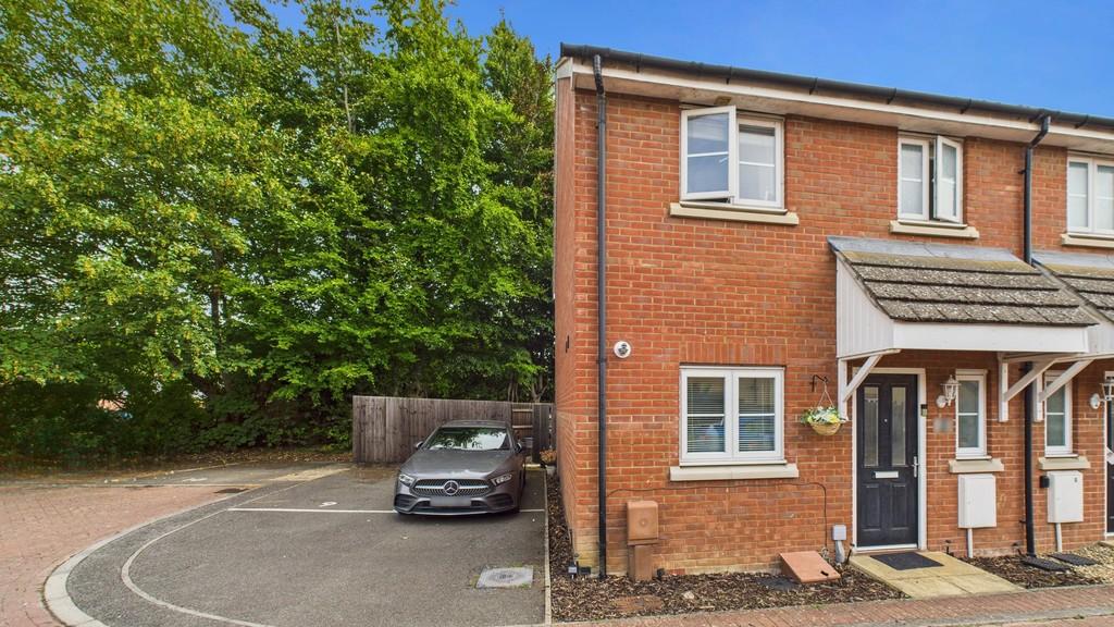 Old Dairy Court, Mildenhall IP28 3 bed end of terrace house - £220,000