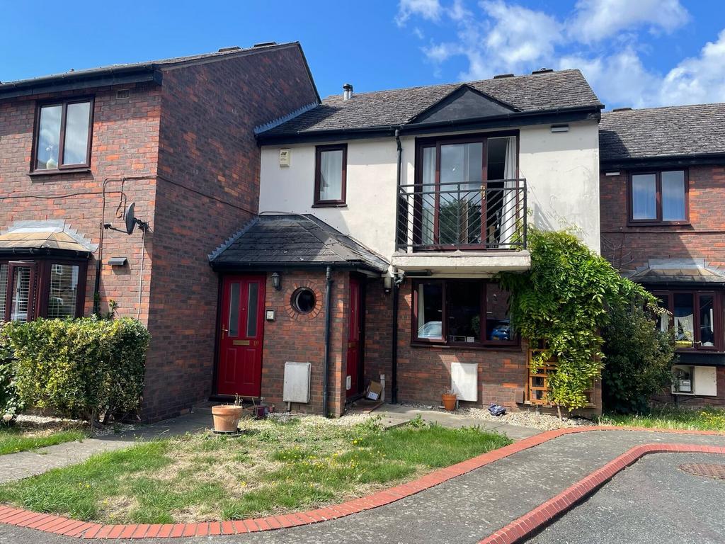 Boleyn road, Walthamstow, London, E17 2 bed maisonette to rent - £2,100 ...