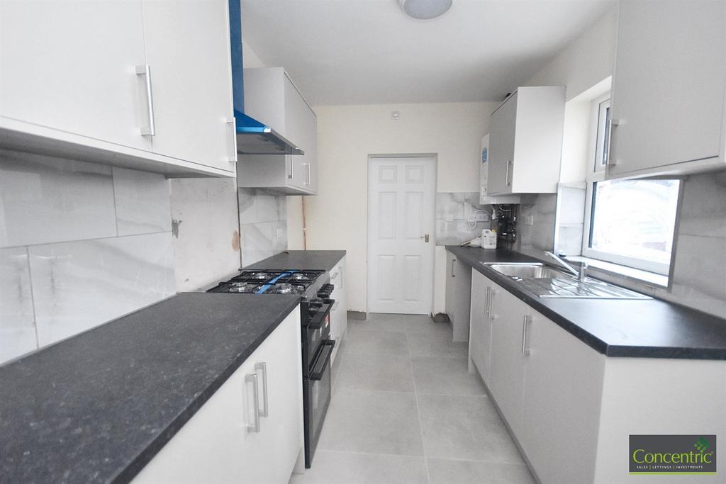 Merridale Street West, Wolverhampton 3 bed terraced house - £155,000