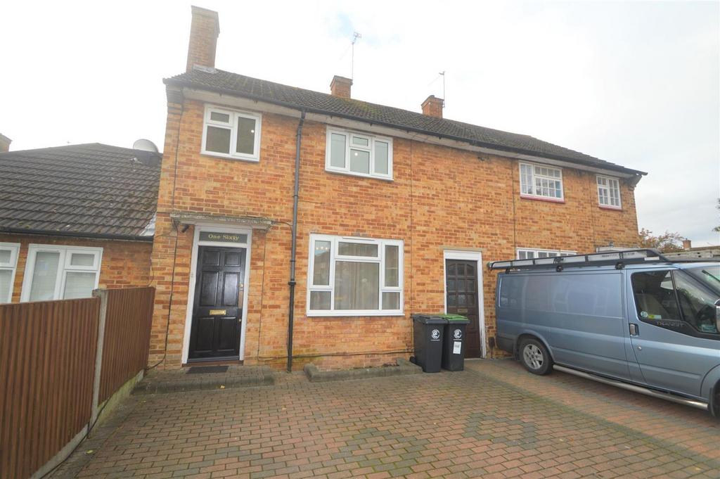 Willingale Road, Loughton, IG10 3 bed terraced house - £2,000 pcm (£462 pw)