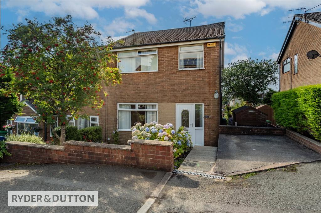Beechwood Drive, Royton, Oldham... 3 bed semi-detached house - £265,000