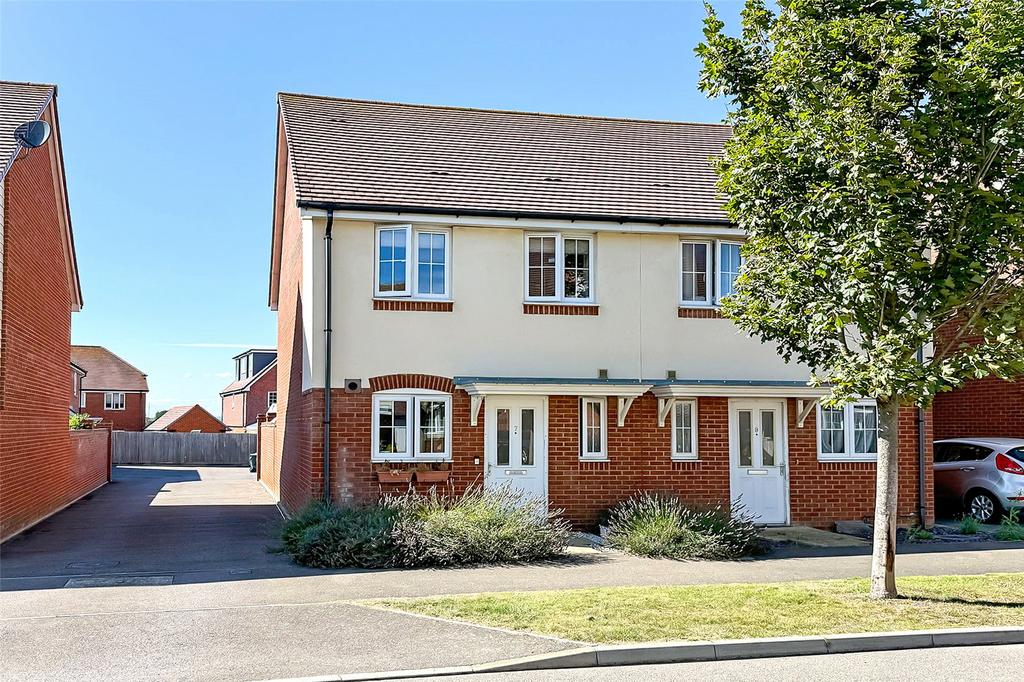 Benjamin Gray Drive, Littlehampton... 2 bed semi-detached house - £289,950