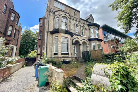 Clarendon Road, Manchester, M16 8LD 1 bed flat - £795 pcm (£183 pw)
