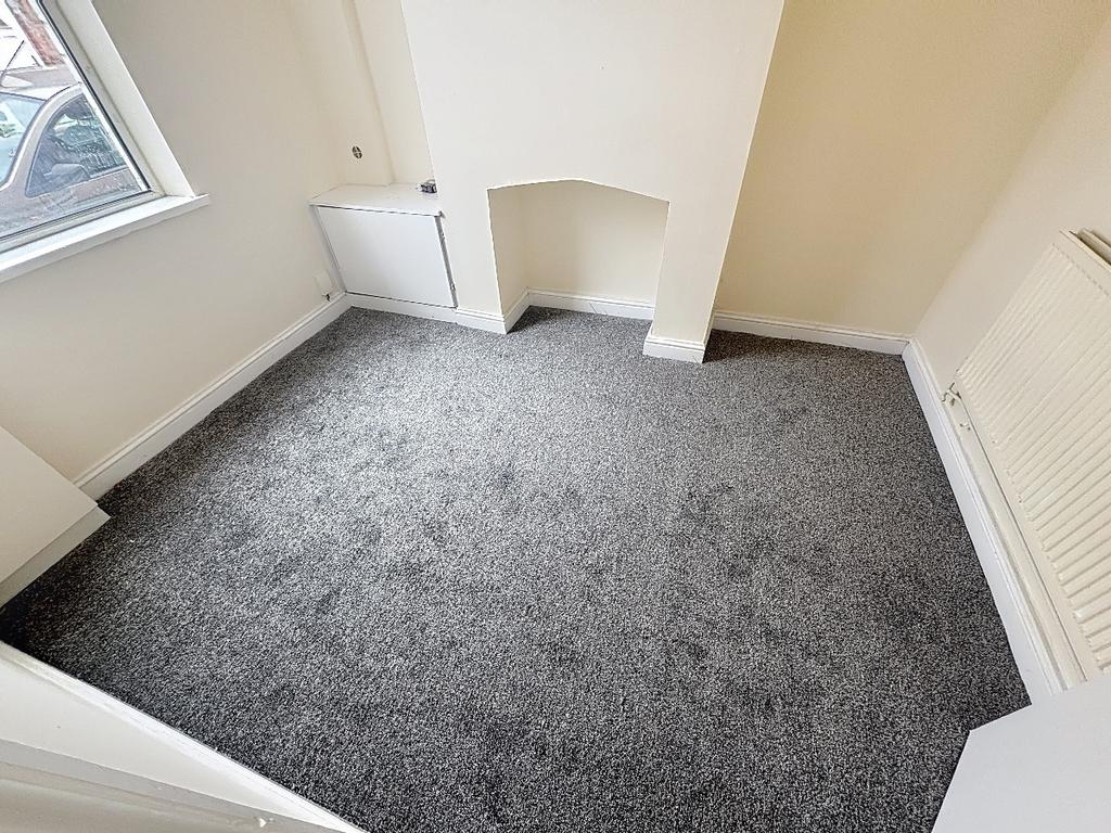 Bond Street, Tunstall... 3 bed terraced house - £695 pcm (£160 pw)