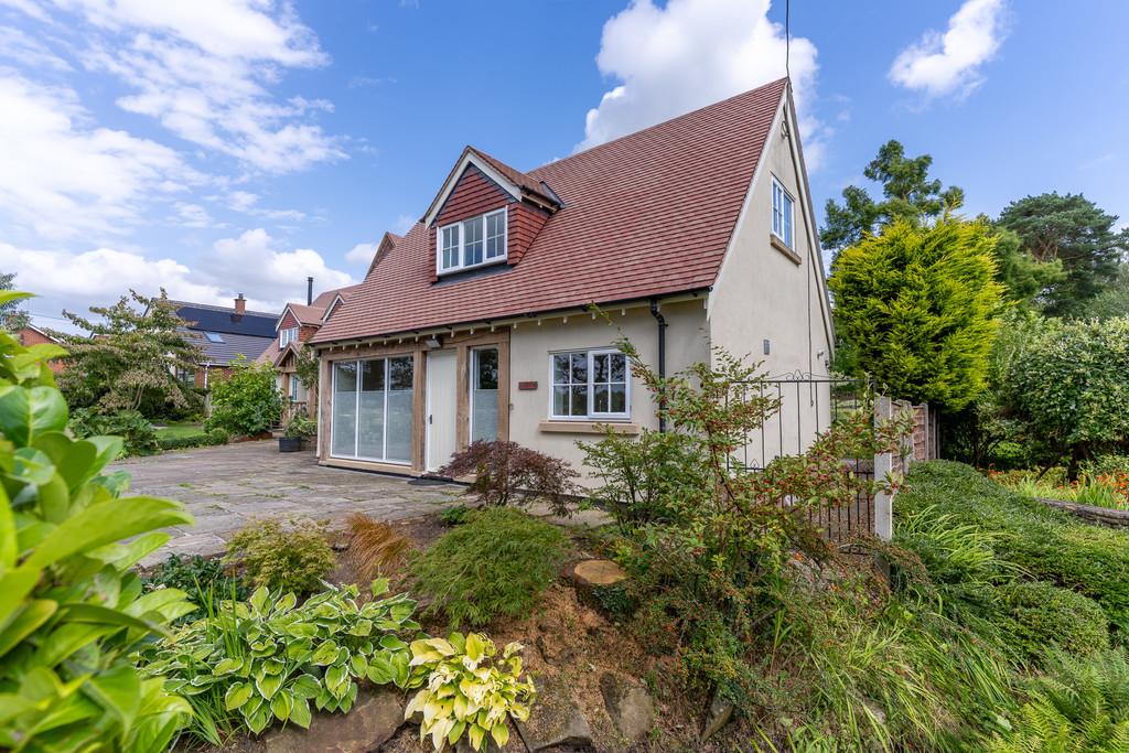Harrison Drive, Goostrey 1 bed semi-detached house to rent - £1,400 pcm ...