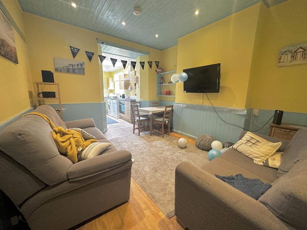 25 Wake Street 6 bed house share to rent - £2,990 pcm (£690 pw)