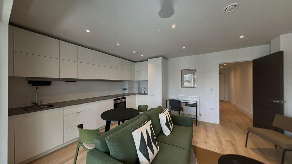 Olympic Way 1 bed flat - £2,050 pcm (£473 pw)