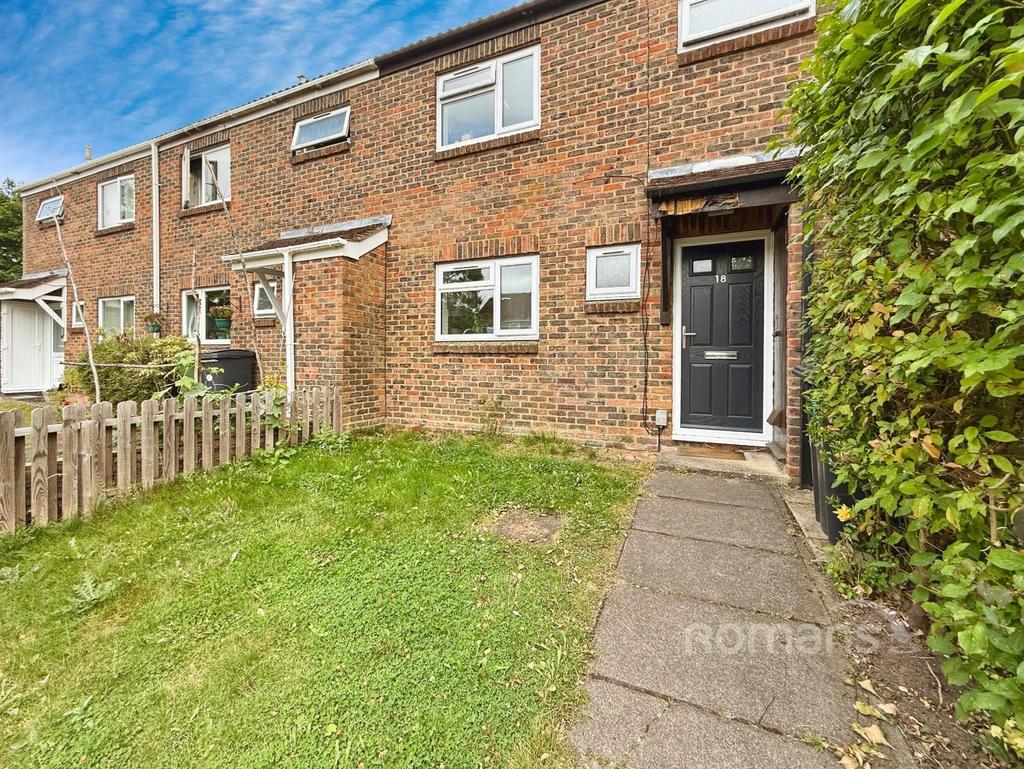 Copland Close, Basingstoke, Hampshire 3 bed terraced house - £335,000