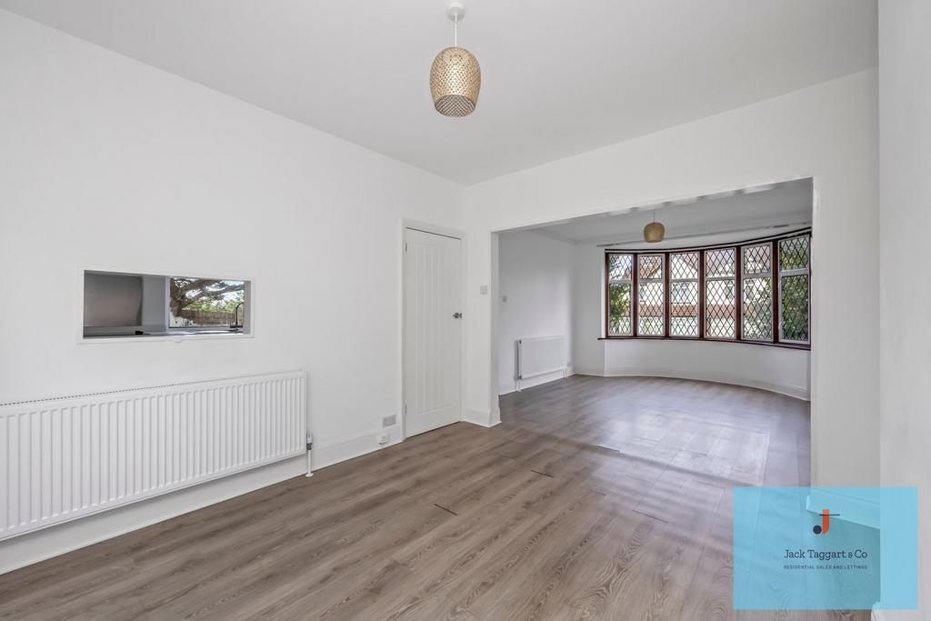 Hangleton Road, Hove, BN3 3 bed semi-detached house to rent - £2,250 pcm (£519 pw)