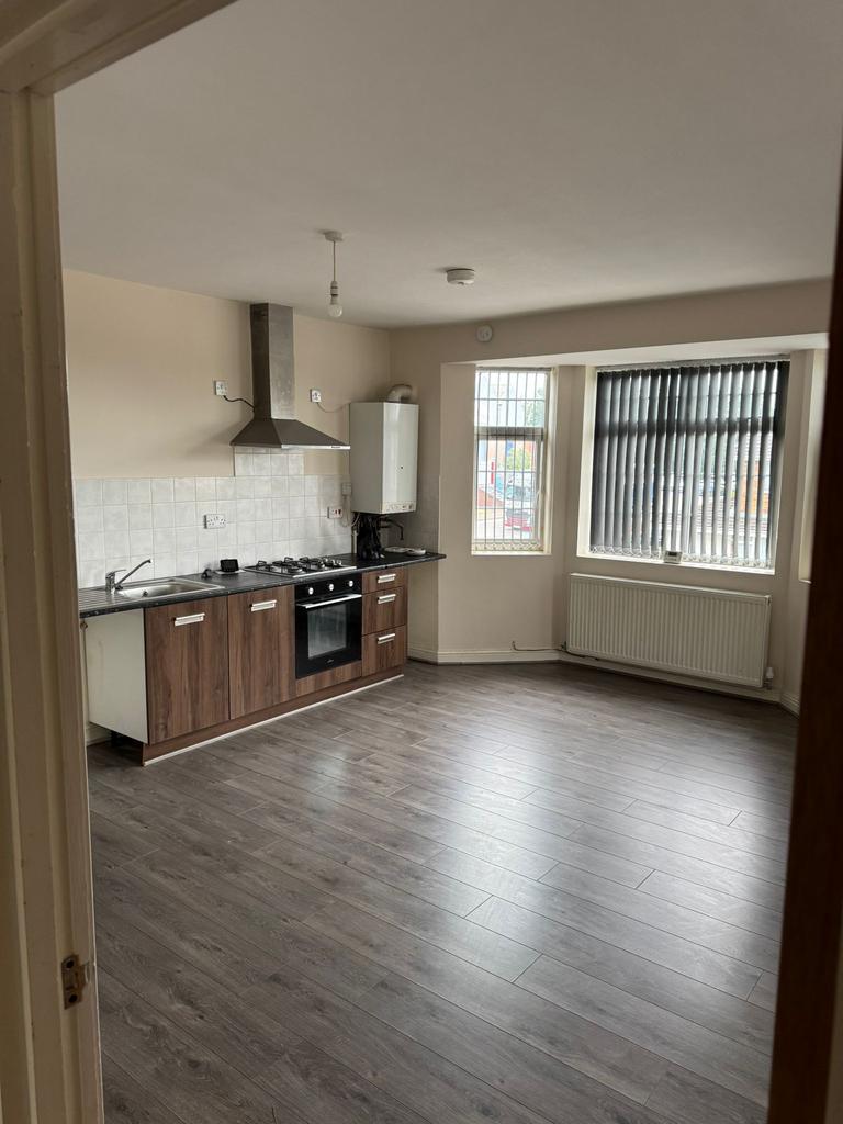 Cradley Road, Dudley DY2 1 bed flat - £750 pcm (£173 pw)