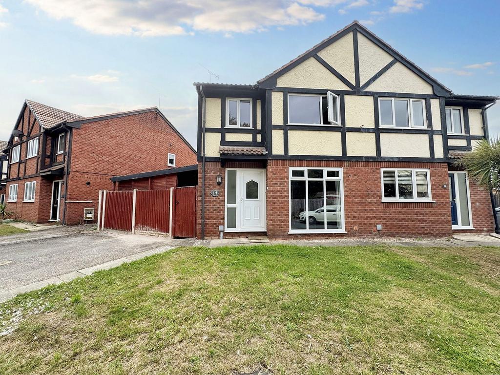 Llys Y Mor, Abergele, LL22 7PE 3 bed semi-detached house - £215,000
