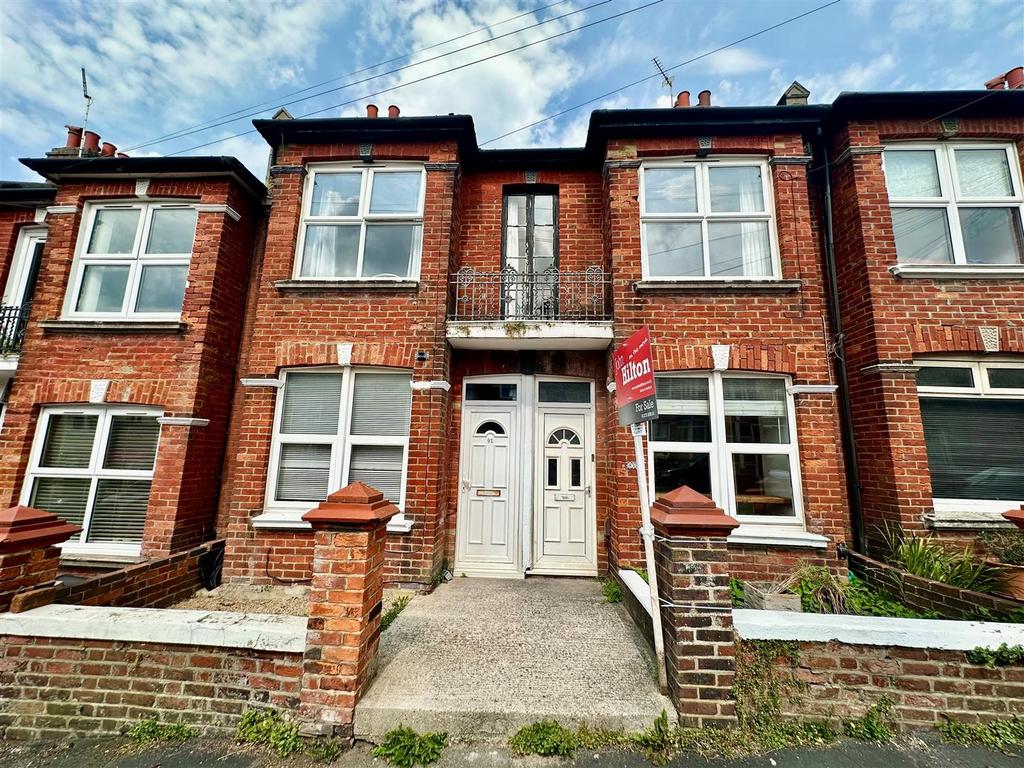 Shanklin Road, Brighton BN2 2 bed flat - £1,550 pcm (£358 pw)