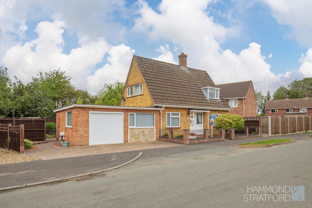South Croft, Hethersett 3 bed detached house - £290,000