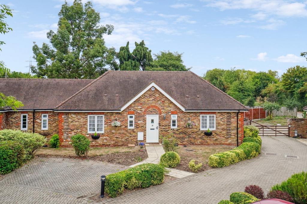 Millside Court, Iver SL0 2 bed bungalow - £500,000