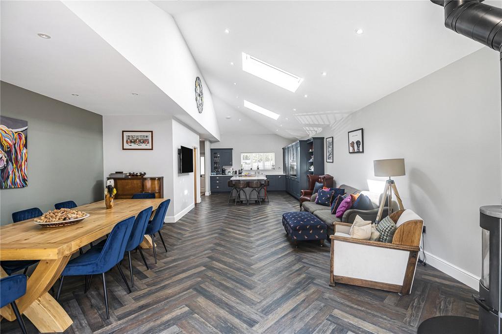 Island Farm Road, Reading RG7 4 bed bungalow for sale - £900,000