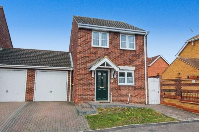Twinstead, Wickford 2 bed detached house to rent - £1,350 pcm (£312 pw)