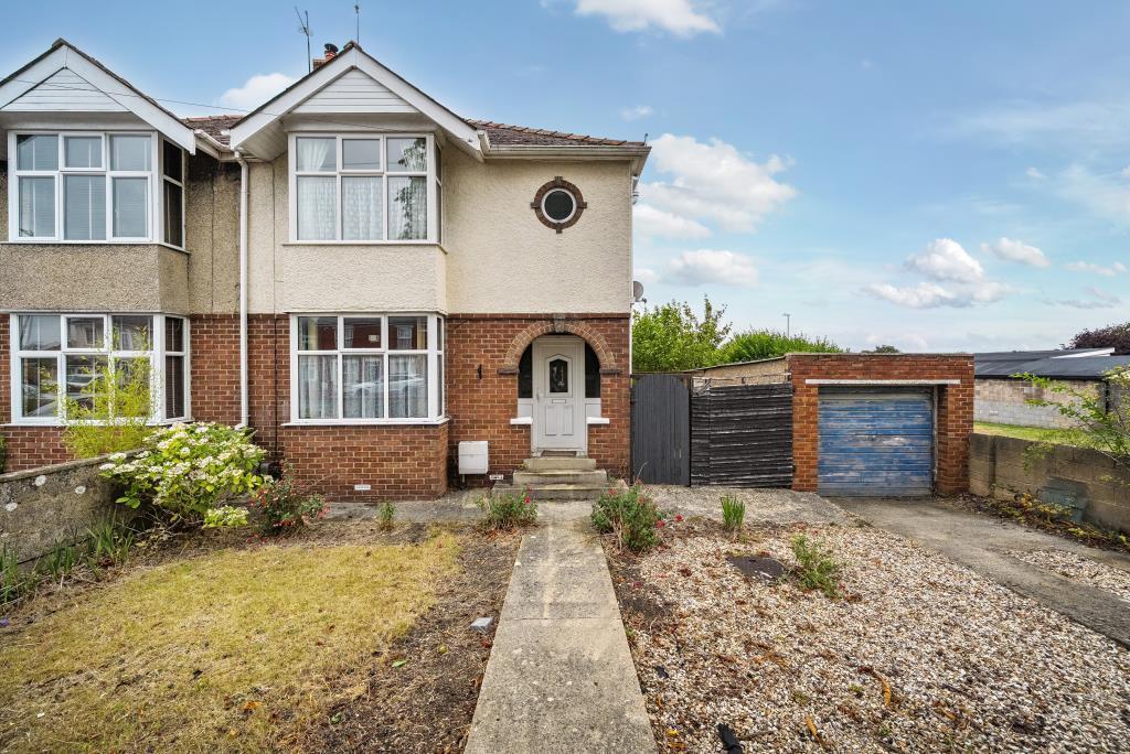 Cheney Manor Road, Swindon, SN2 3 bed semi-detached house - £310,000