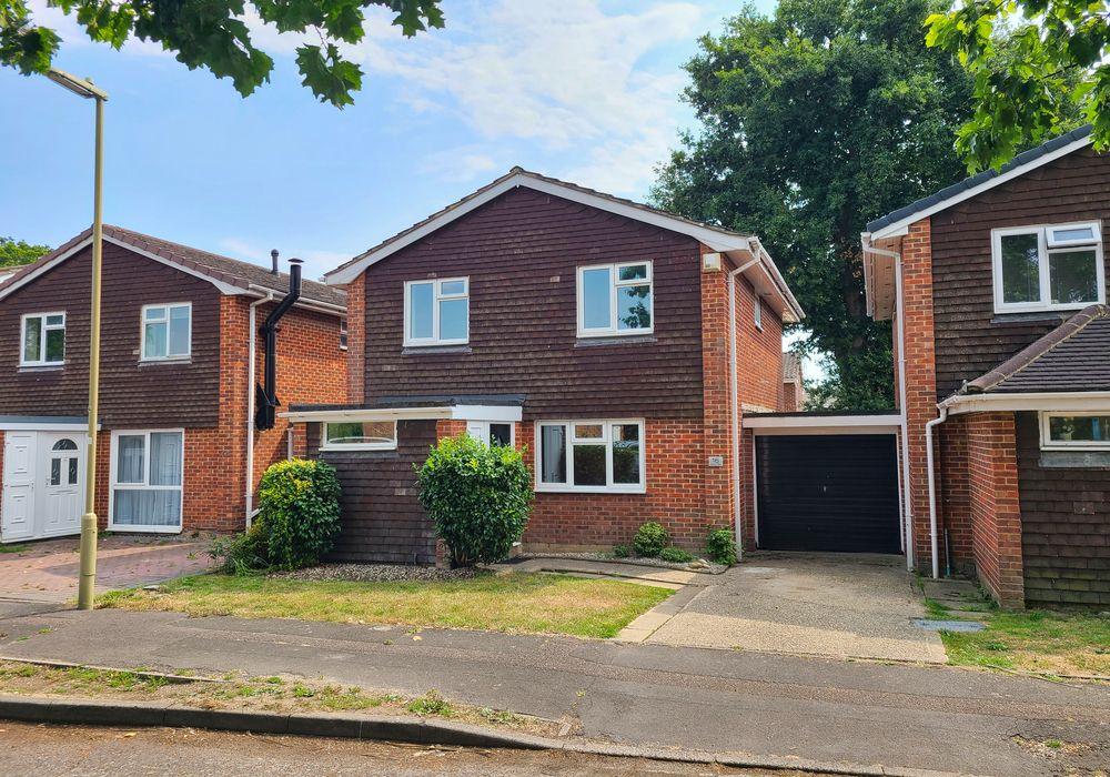 Warren Place, Calmore, Southampton... 4 bed link detached house for ...