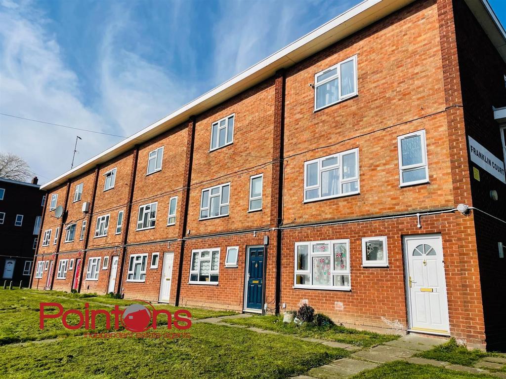 Franklin Court, Caldewell, Nuneaton 2 bed apartment - £750 pcm (£173 pw)