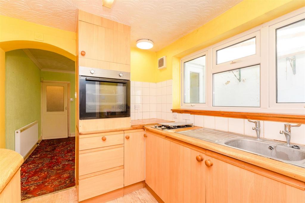 Gardiner Street, Gillingham, Kent 3 bed terraced house - £170,000