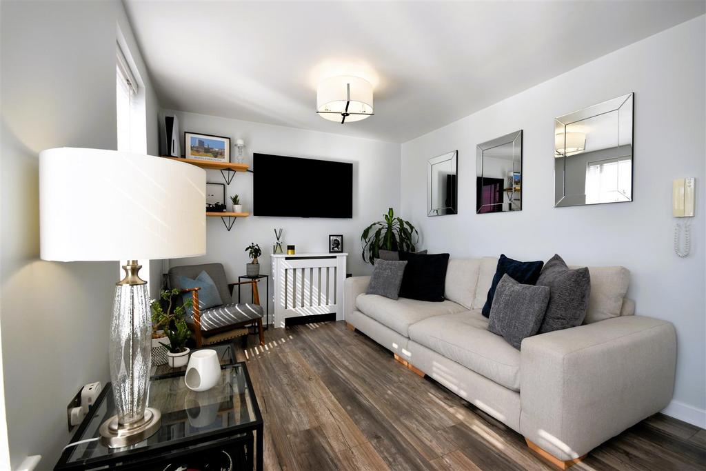 Meadow Rise, Meadowfield 2 bed apartment - £800 pcm (£185 pw)