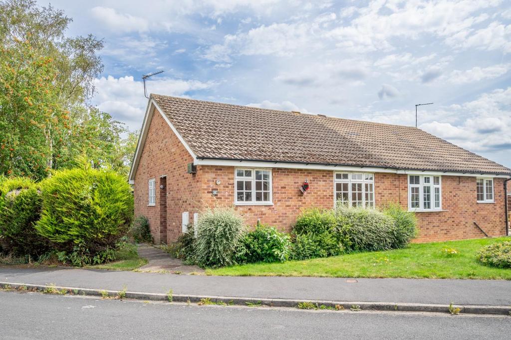 Reygate Grove, Copmanthorpe, York 2 bed bungalow - £250,000