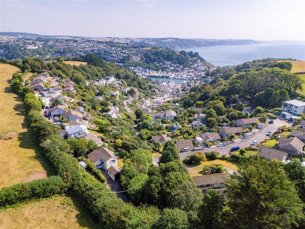 Downs Lane, Looe PL13 5 bed detached house - £475,000