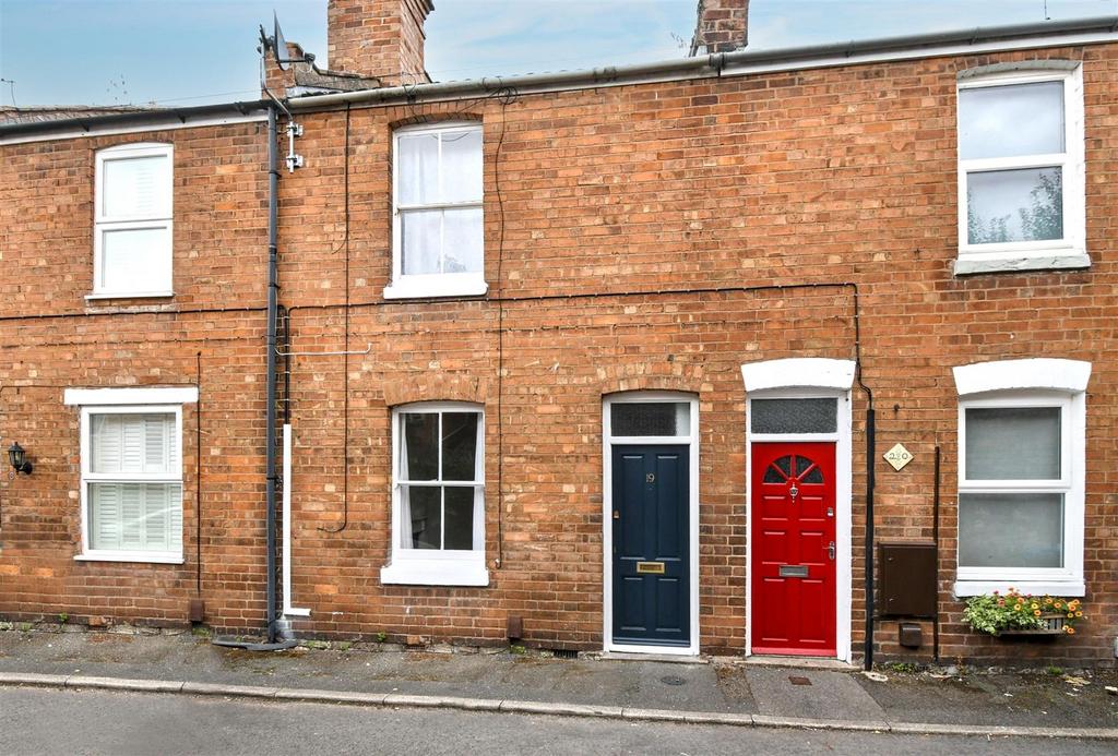 Clapham Square, Leamington Spa 2 bed terraced house - £289,950