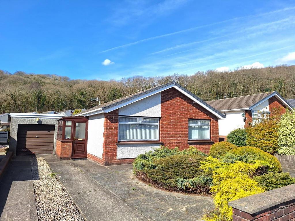 Bryncatwg, Neath SA10 3 bed detached bungalow - £775 pcm (£179 pw)
