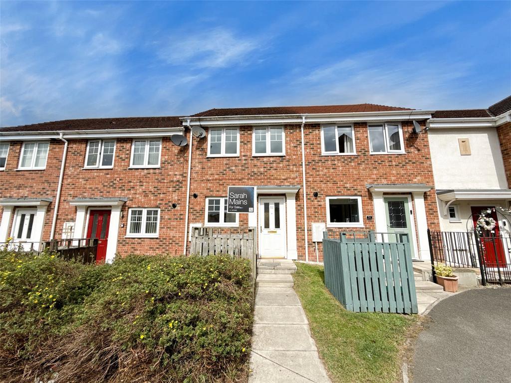 Berry Edge Road, Consett, County... 2 bed terraced house - £120,000