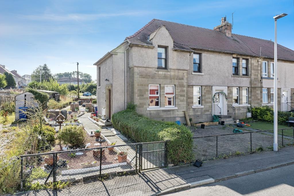 Reed Drive, Dalkeith EH22 4 bed flat - £135,000