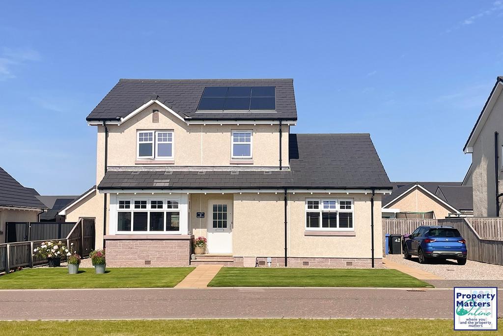Falcon Way, Forfar, DD8 4 bed detached house - £299,995