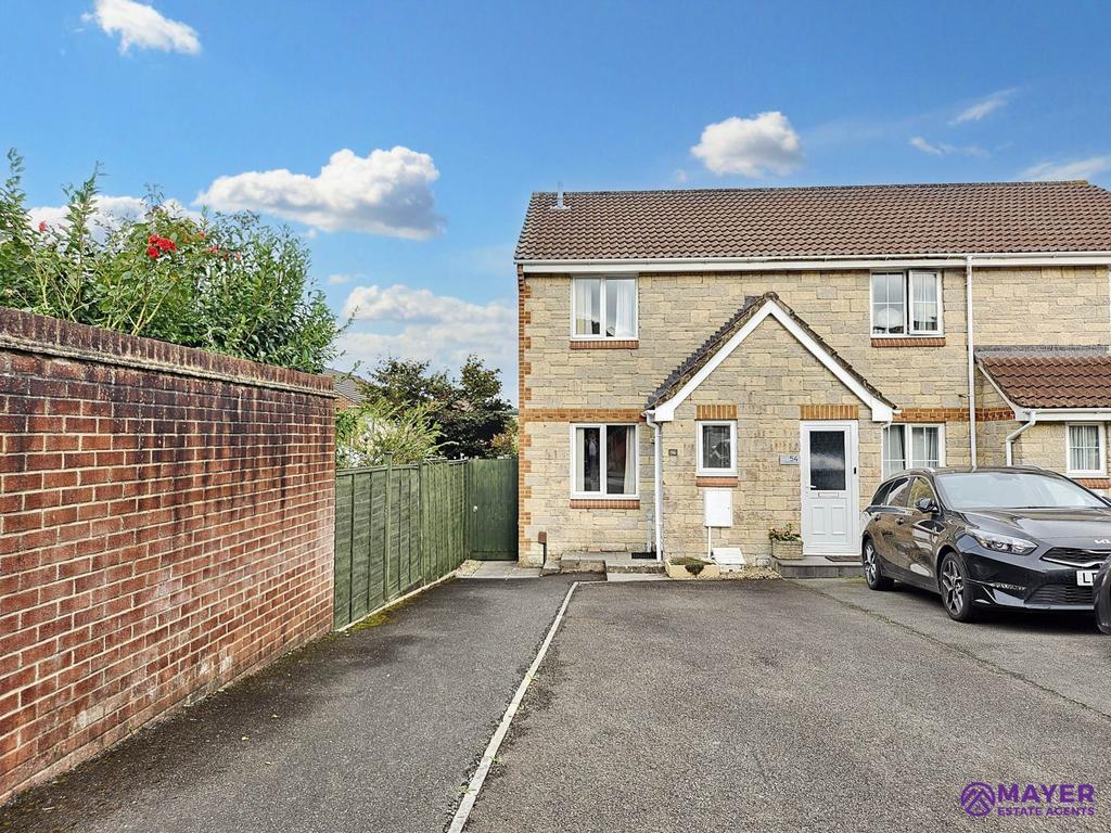 Highglen Drive, Plymouth PL7 2 bed end of terrace house - £220,000