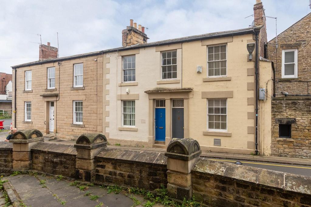 Hallgate, Hexham NE46 2 bed terraced house for sale - £190,000