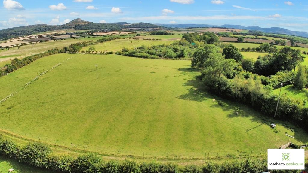 Nunthorpe, Middlesbrough, North... Land - £200,000
